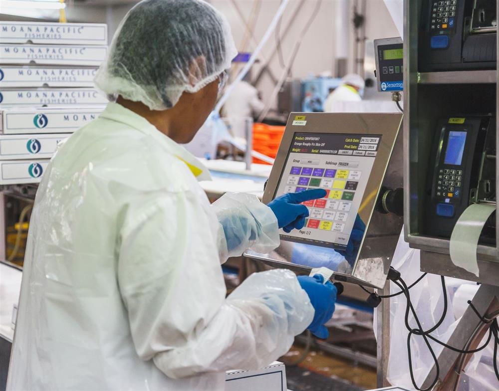 X7015 15 inch Harsh Environment Touch Computer - STX Technology ...